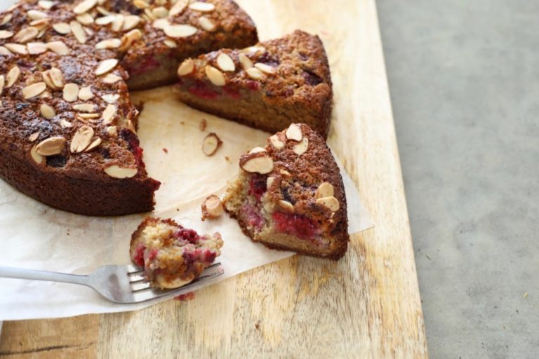 Gluten Free Raspberry And Almond Cake - Foreverfit